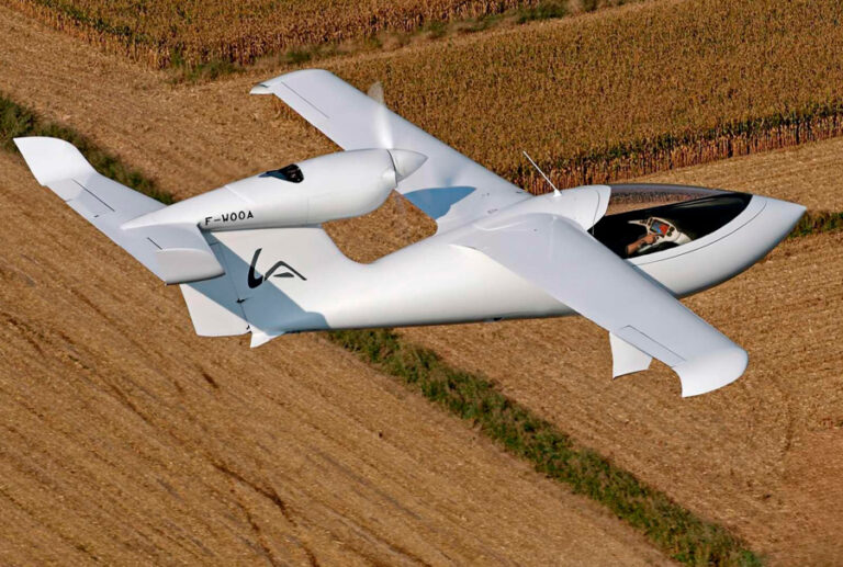 Самолет-амфибия Lisa Akoya | AviaStroitel.com